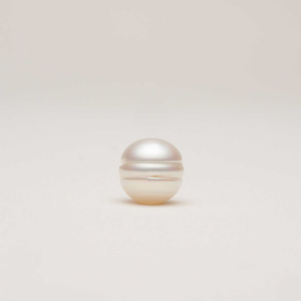 Single Circle 10 mm pearl, Flawless Complexion, Gem Lustre, White with ...