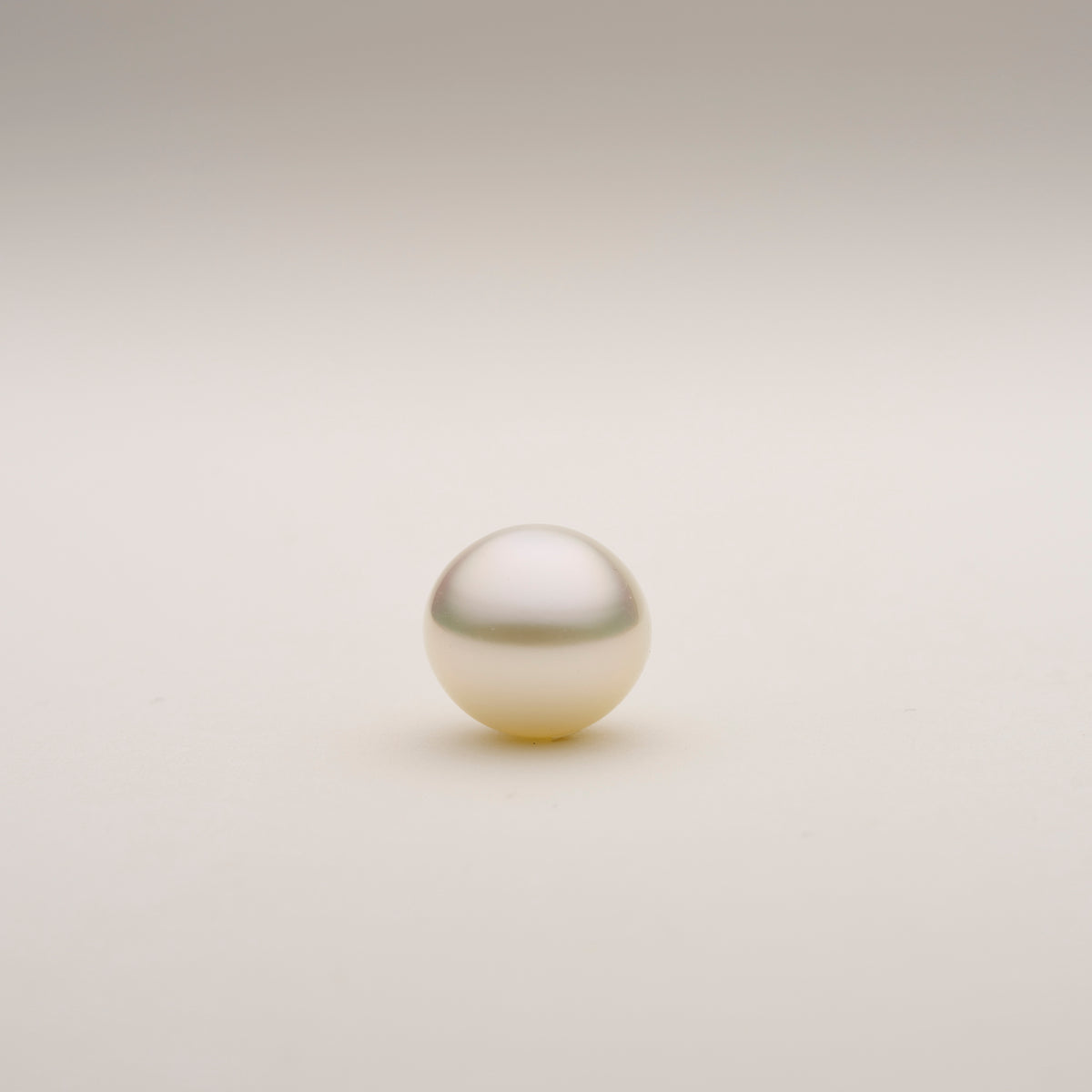 Single Button 12 mm pearl, Flawless Complexion, AA Lustre, White with ...