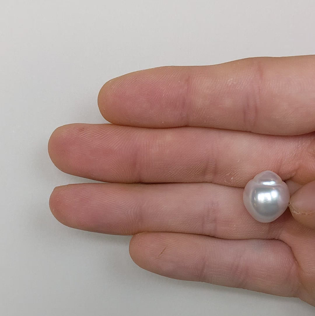 Single Topped Drop 13 mm pearl, Flawless Complexion, AAA/AA Lustre, Wh ...