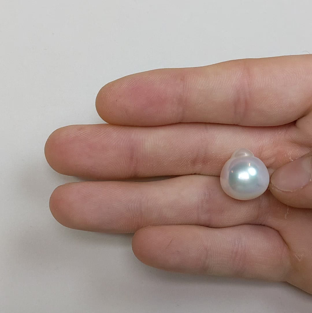 Single Topped Drop 15 mm pearl, Flawless Complexion, Gem Lustre, White ...